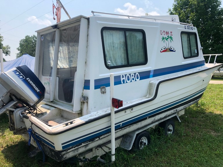 1979 Hobo Houseboat – The Pink Flamingo in